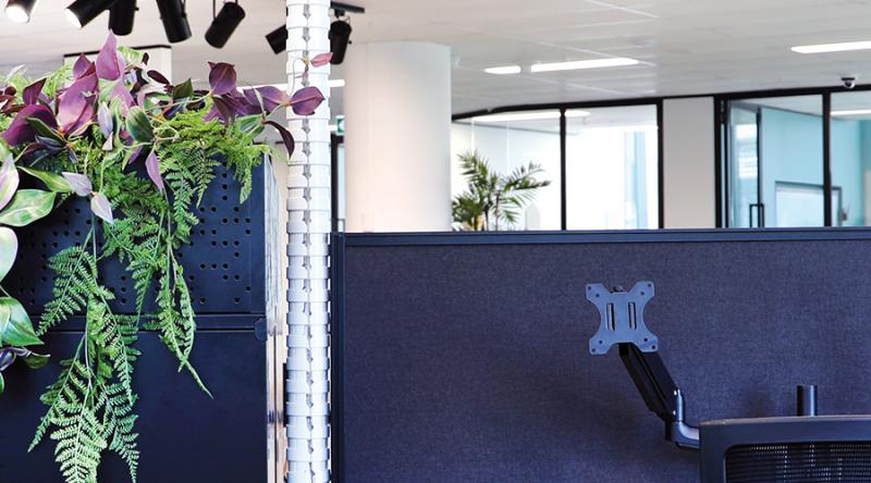 Pathfinder Vertical Cable Management | Absoe